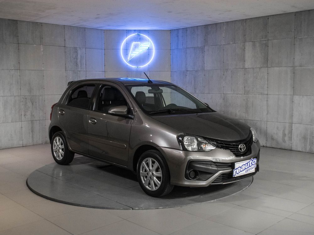 Toyota ETIOS X Plus 1.5 Flex 16V 5p Mec. Flex 4 portas, câmbio Manual ...