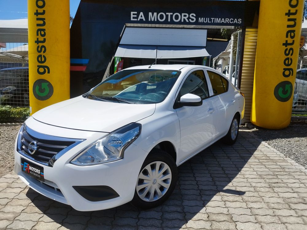 Nissan VERSA 1.0 12V FlexStart 4p Mec. Flex 4 portas, câmbio Manual em ...
