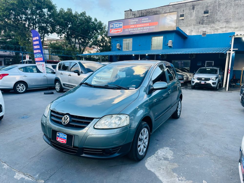 VolksWagen Fox City 1.0 Mi/ 1.0Mi Total Flex 8V 5p Flex 4 portas ...