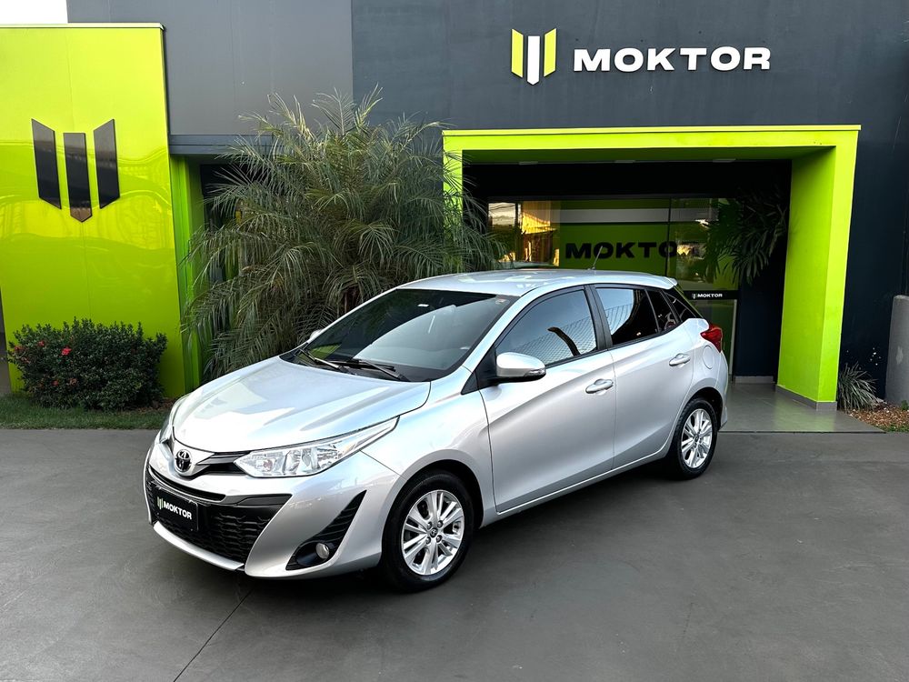 Toyota YARIS XL 1.3 Flex 16V 5p Aut. Flex 4 portas, câmbio Automático ...