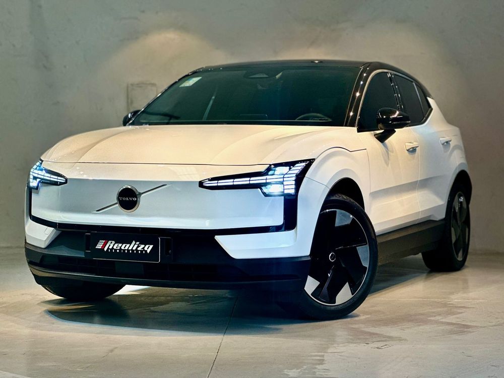 Volvo EX30 E60 Plus (Elétrico) Elétrico 4 portas, câmbio Automático em Serra - Realiza Seminovos