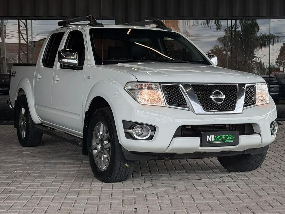 Nissan Frontier SL CD 4x4 2.5TB Diesel Aut Diesel 4 portas, câmbio ...