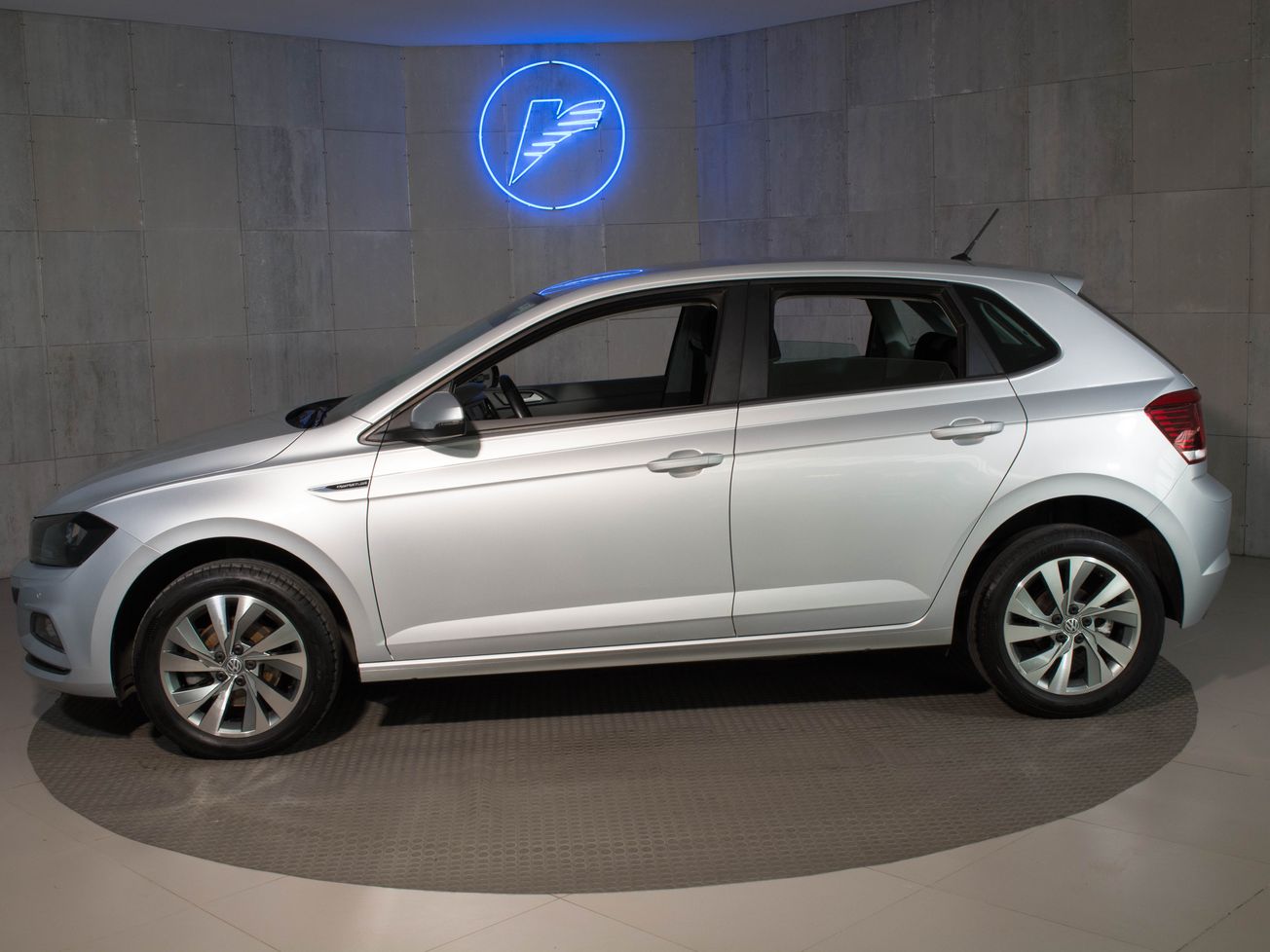 VolksWagen Polo Comfort. 200 TSI 1.0 Flex 12V Aut.Flex 4 portas, cambio ...