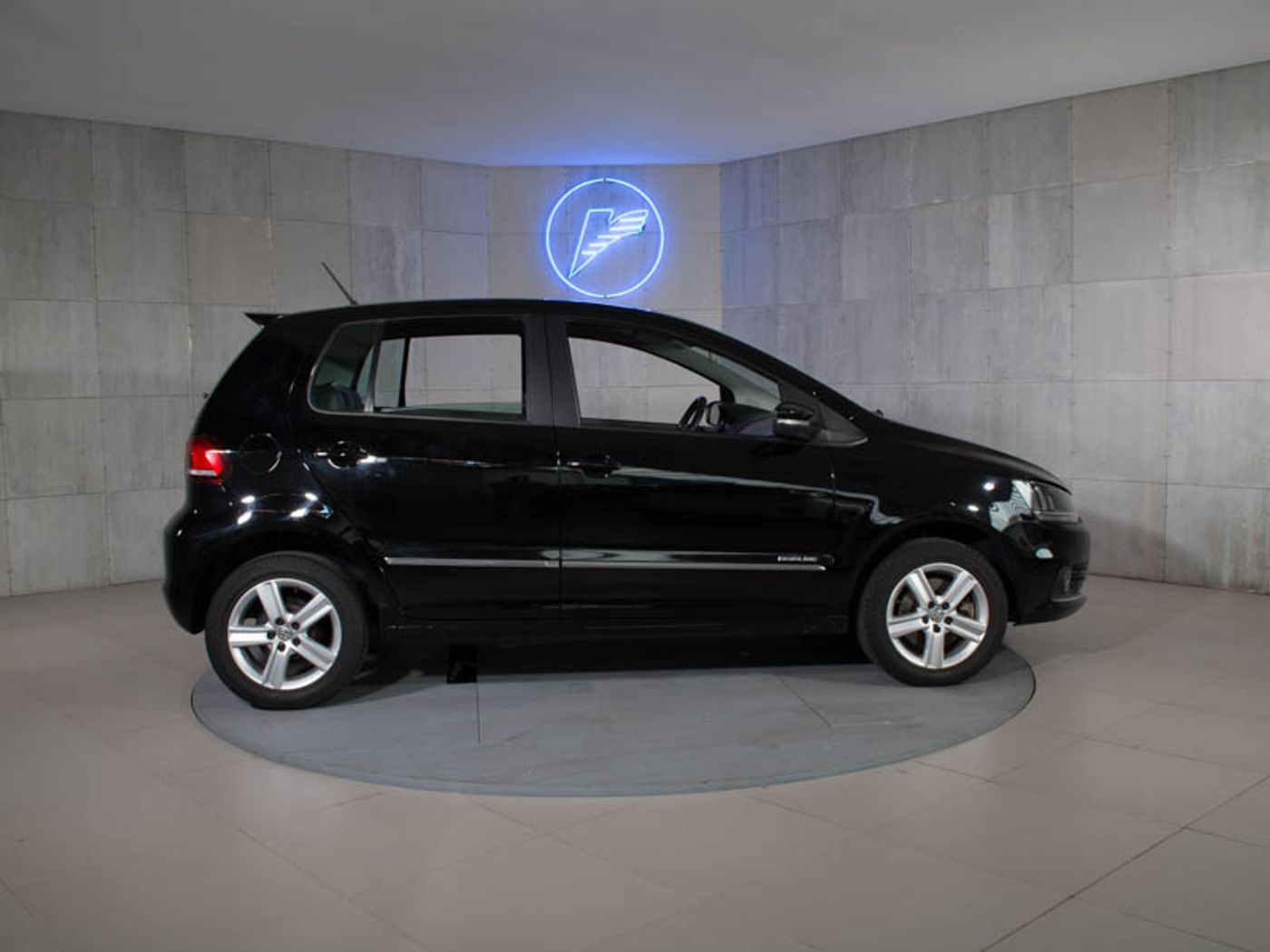 VolksWagen Fox Highline I MOTION 1.6 Flex 16V 5pFlex 4 portas, cambio ...