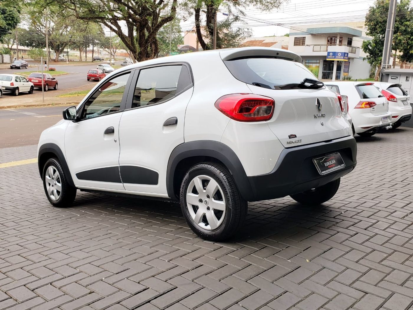 Renault KWID Zen 1.0 Flex 12V 5p Mec. Flex 4 portas, câmbio Manual em ...