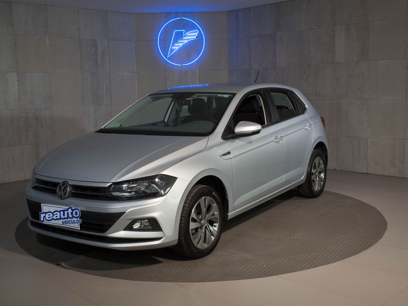 VolksWagen Polo Comfort. 200 TSI 1.0 Flex 12V Aut.Flex 4 portas, cambio ...