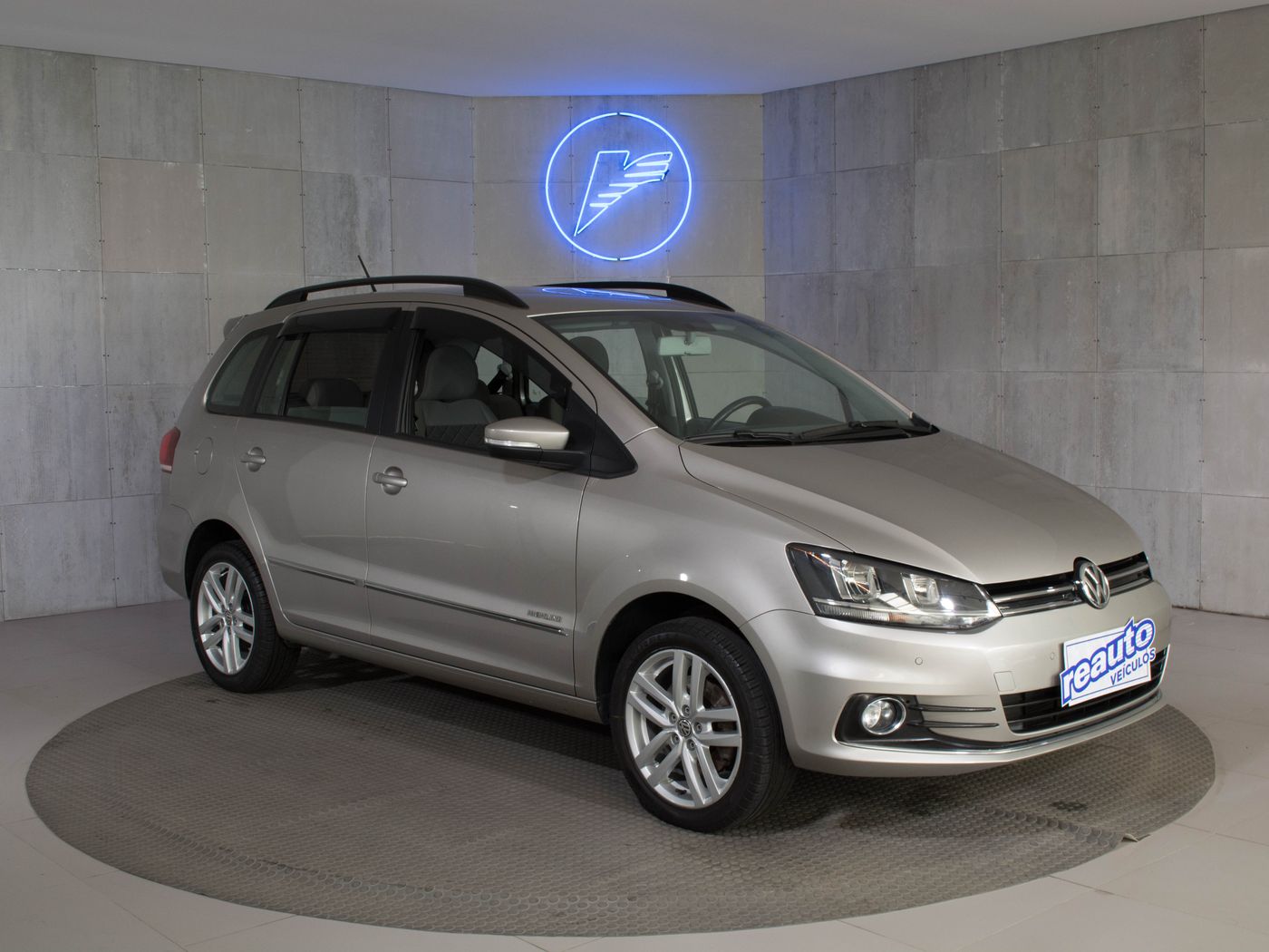 VolksWagen SPACEFOX HIGHLINE 1.6 T.Flex 16VFlex 4 portas, cambio Manual ...