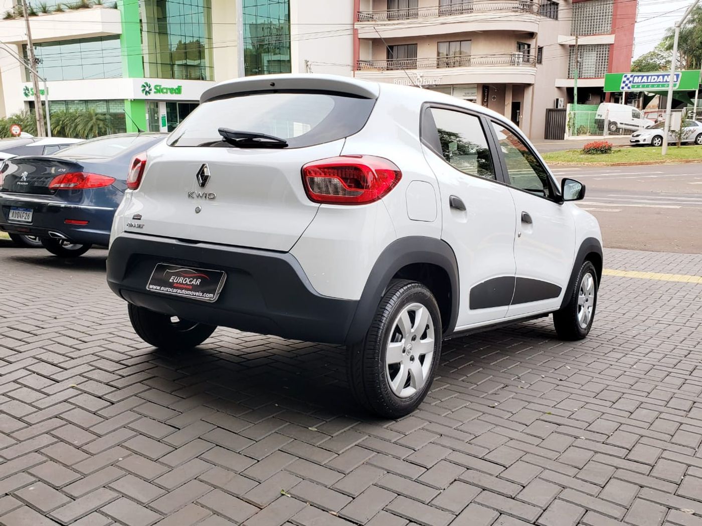 Renault KWID Zen 1.0 Flex 12V 5p Mec. Flex 4 portas, câmbio Manual em ...