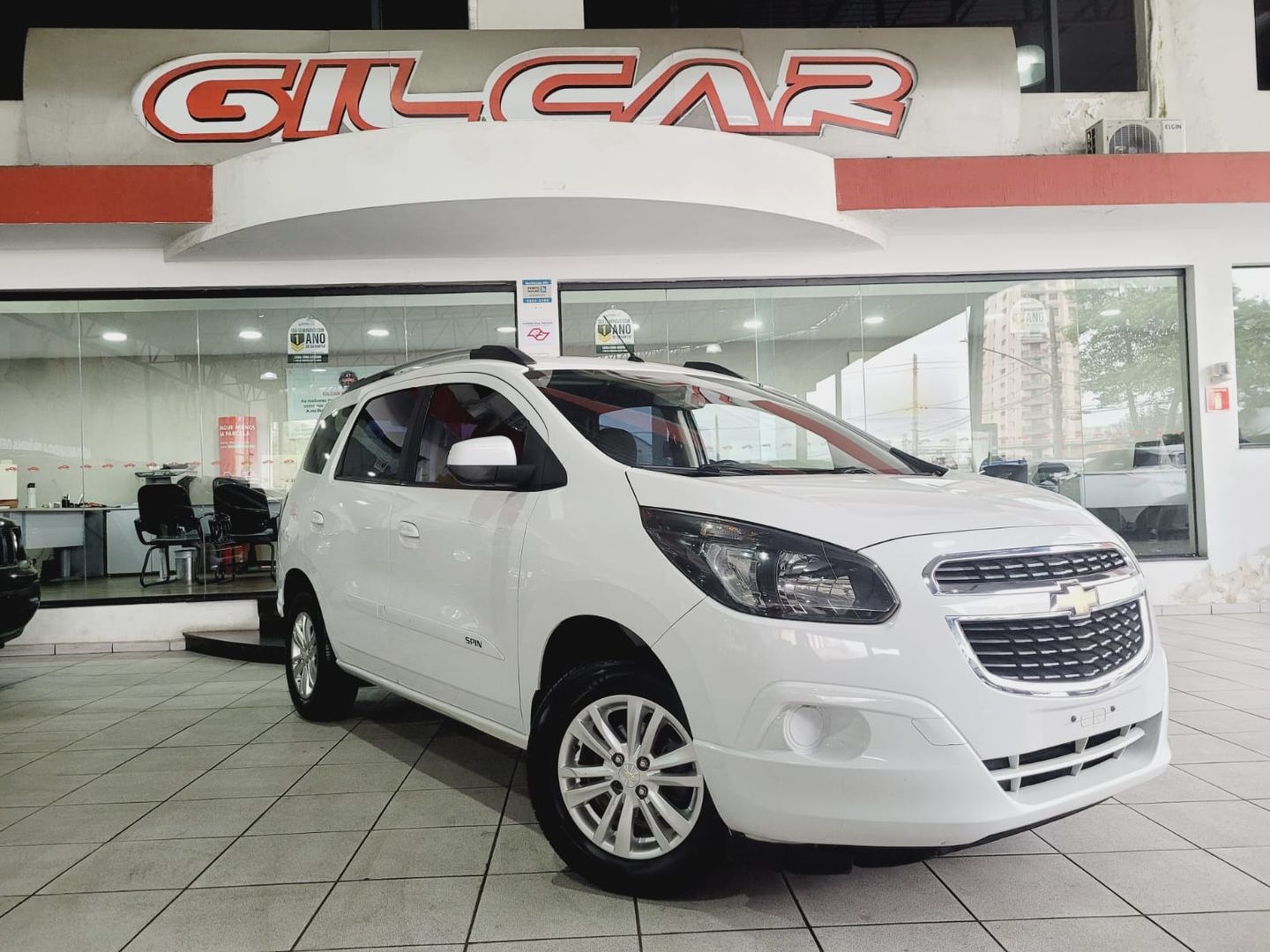 Chevrolet SPIN LT 1.8 8V Econo.Flex 5p Mec. Flex 4 portas, câmbio ...