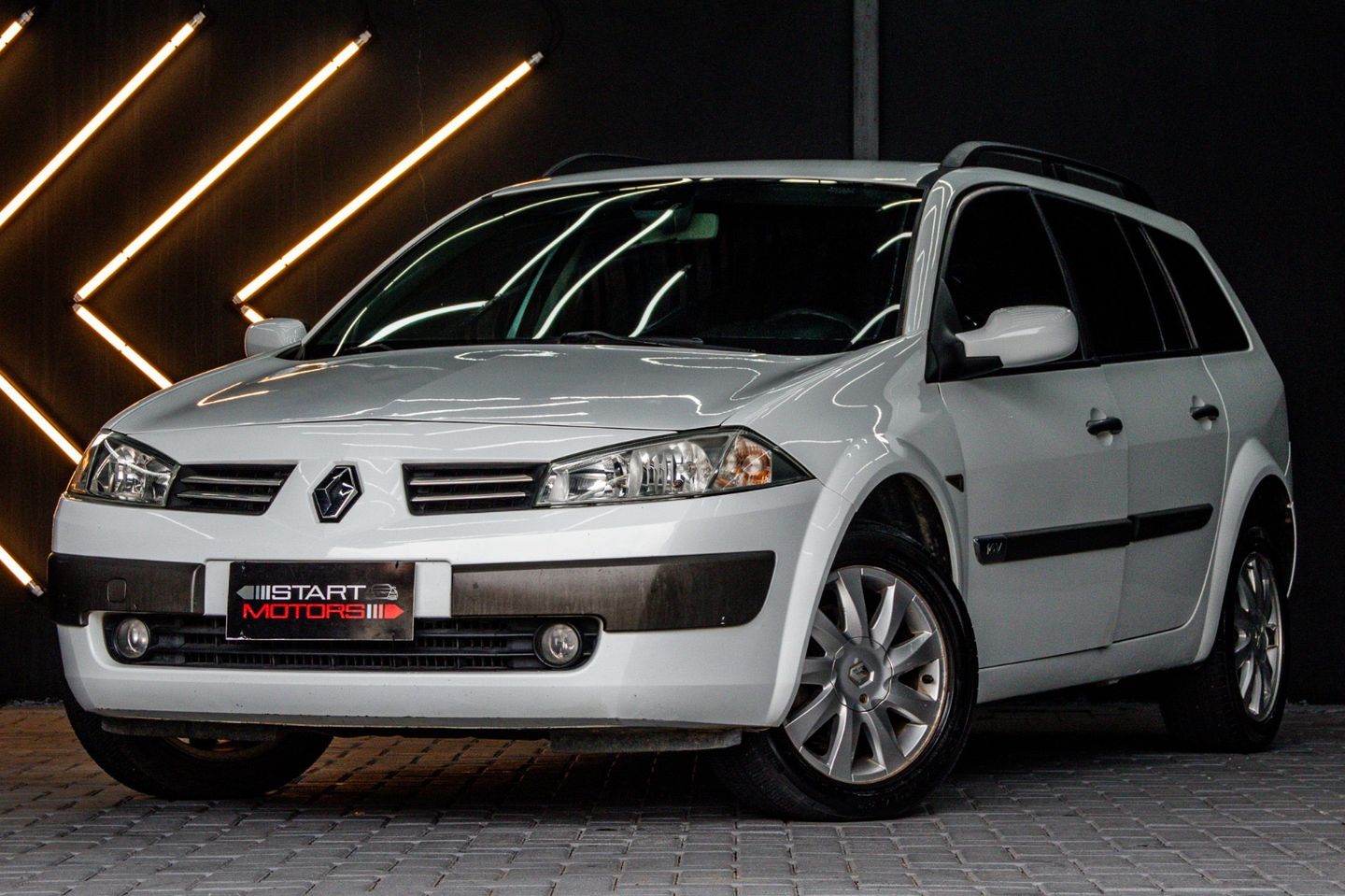 Renault Megane Grand Tour Dynam. Hi-Flex 1.6 16V Flex 4 portas, câmbio ...