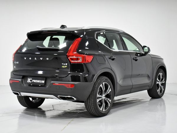 Volvo XC 40 T-4 INSCRIPTION 2.0 190cv FWD Gasolina 4 portas, câmbio Automático em Curitiba ...
