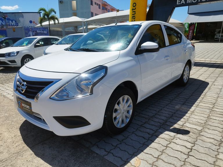 Nissan VERSA 1.0 12V FlexStart 4p Mec. Flex 4 portas, câmbio Manual em ...