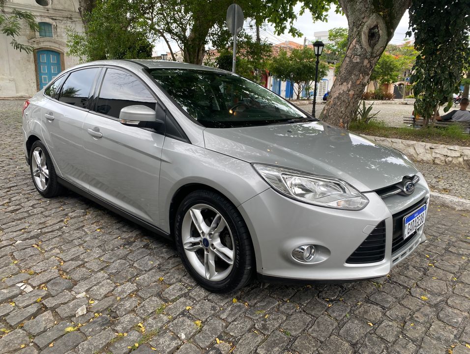 Ford Focus 2.0 16V/SE/SE Plus Flex 5p Aut. Flex 4 portas, câmbio ...
