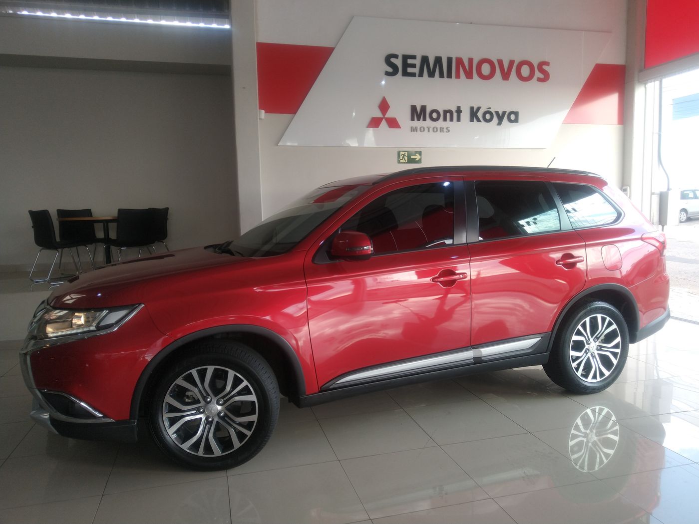 Mitsubishi OUTLANDER 2.0 16V 160cv Aut. Gasolina 4 Automático 19007 em ...